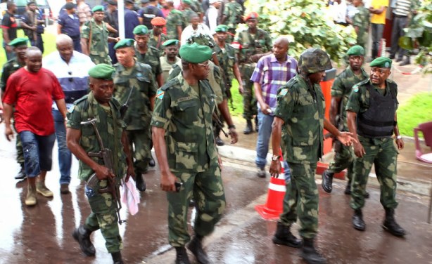 RDC - La garde républicaine pointée du doigt dans l'affaire Mukungubila ...