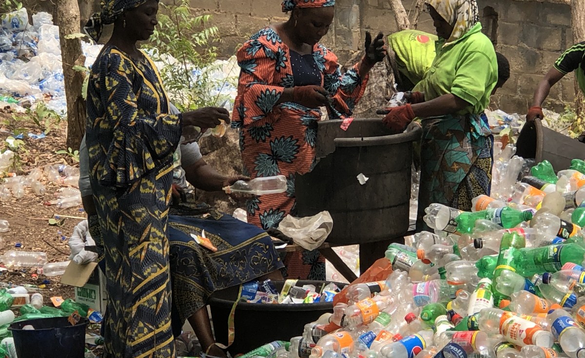 Nigeria: Using Trash to Start a Business and Clean Up a City ...